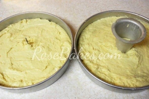 How to Use a Heating Core to Bake a Level Cake