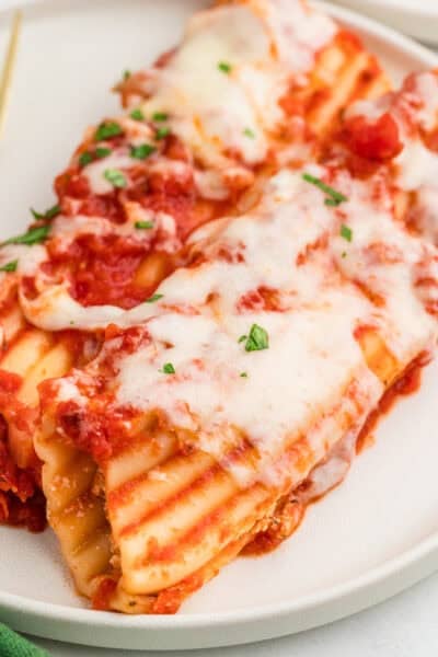 How to Make Cheese Manicotti (Easy Recipe)