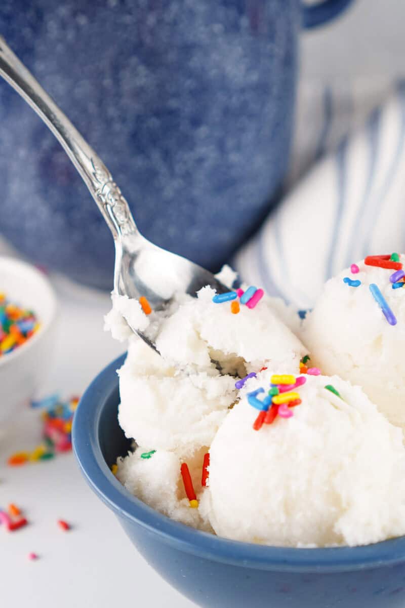 How to Make Snow Ice Cream (Easy Recipe)